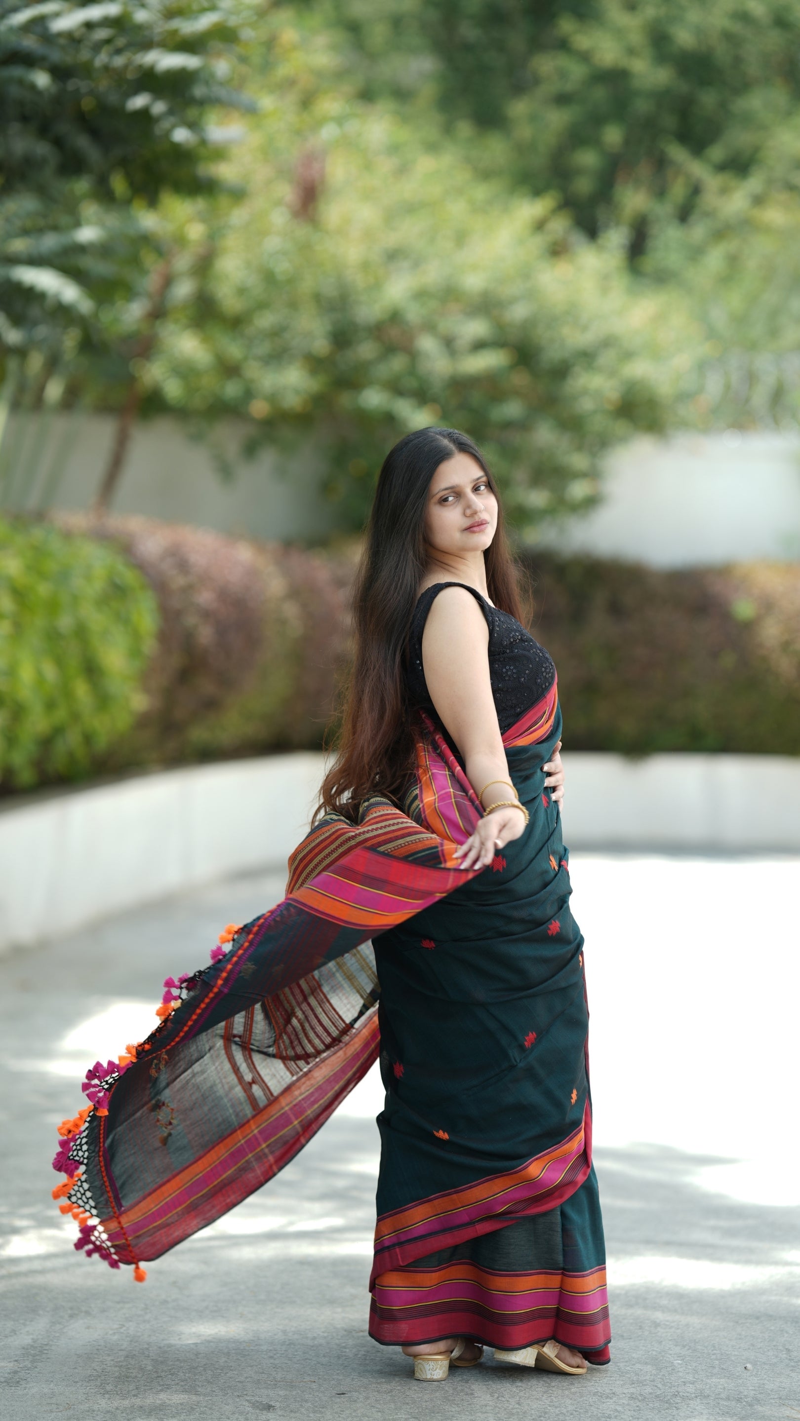 Gulnaar Bujodhi (Saree) – Ekori