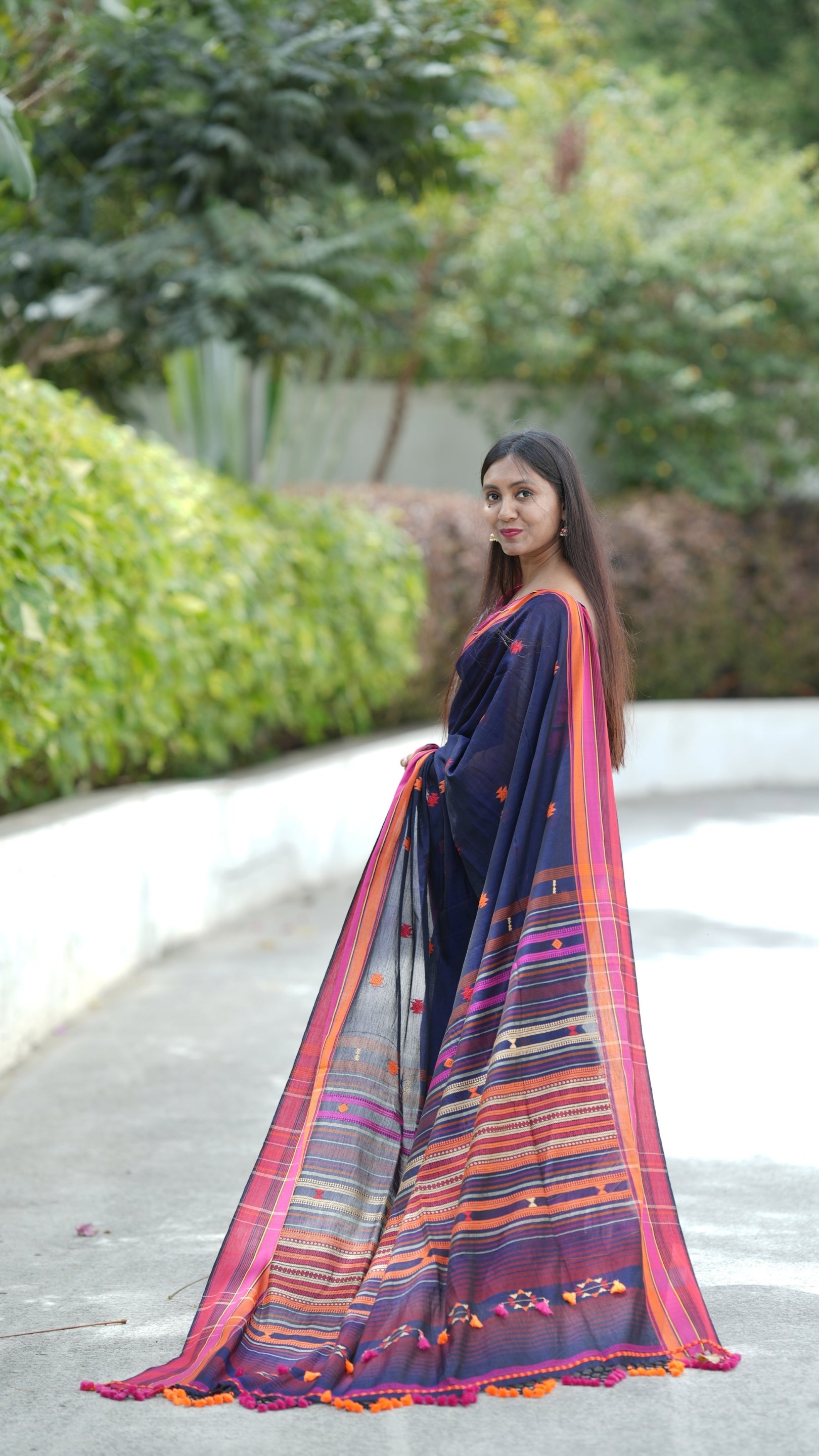 Sharbati Neel Bujodhi (Saree) – Ekori